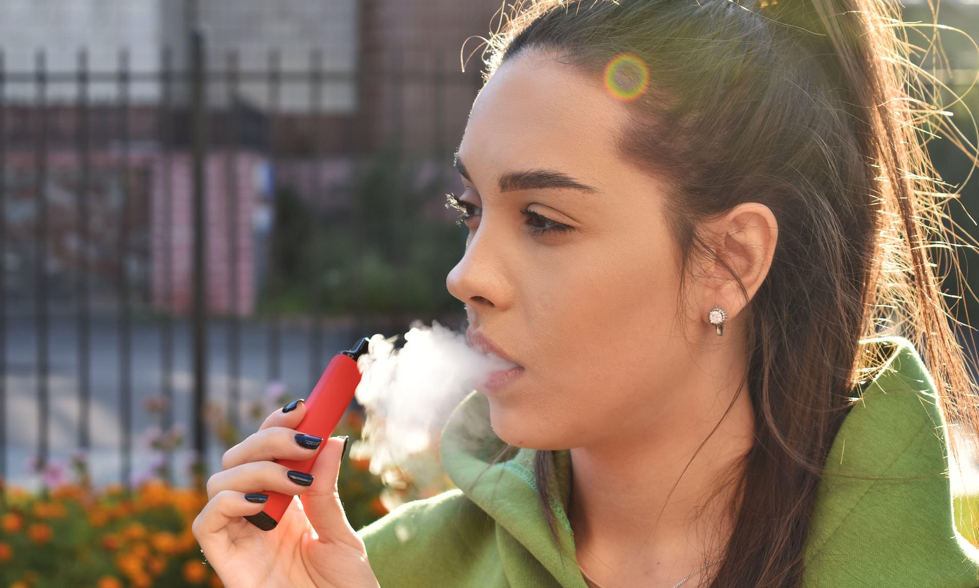 Vaping is linked to lung and mouth cancer in major study: 'It is not ...