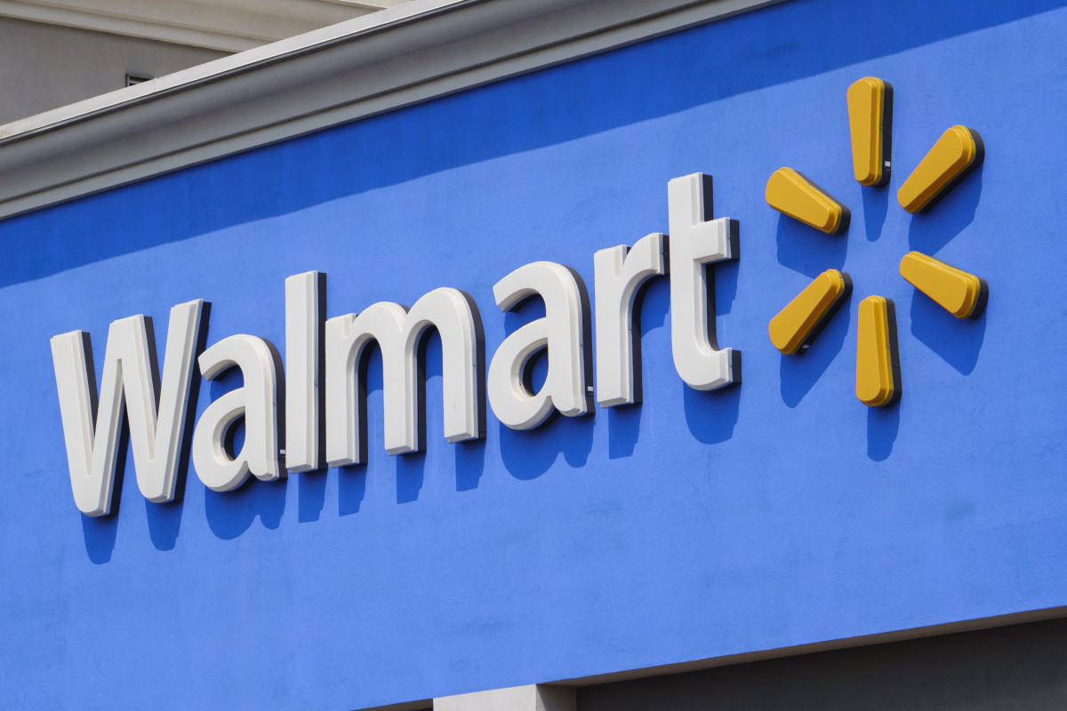 Walmart's 2026 digital price tag change sparks customer concerns about ...