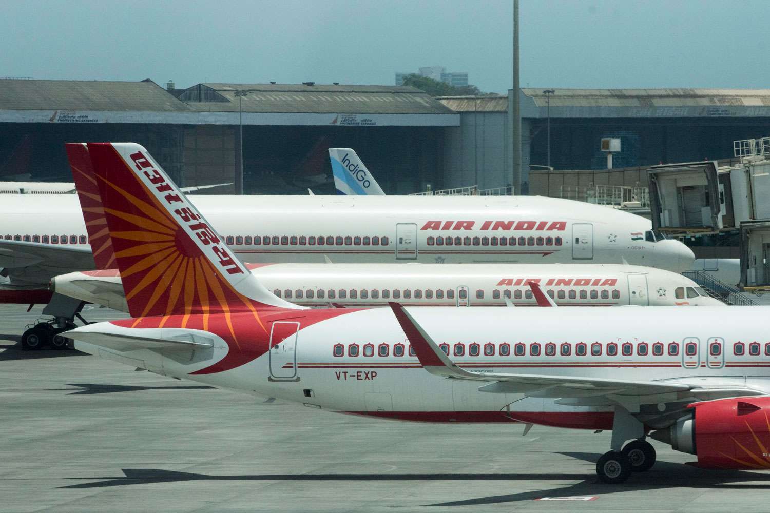 Airline set to monitor cabin crew's weight and may cut the pay of those ...
