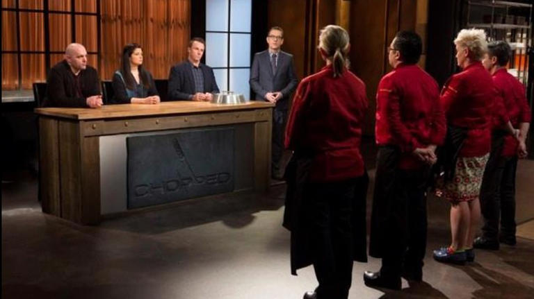 Food Network's Chopped has 3 judges, so why do contestants prepare 4 ...
