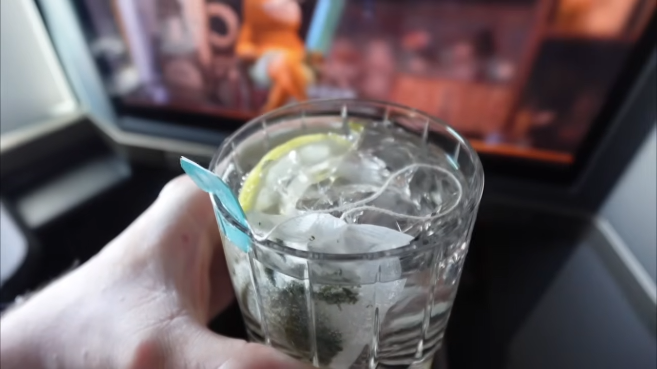 This is the best business class I’ve flown in a year