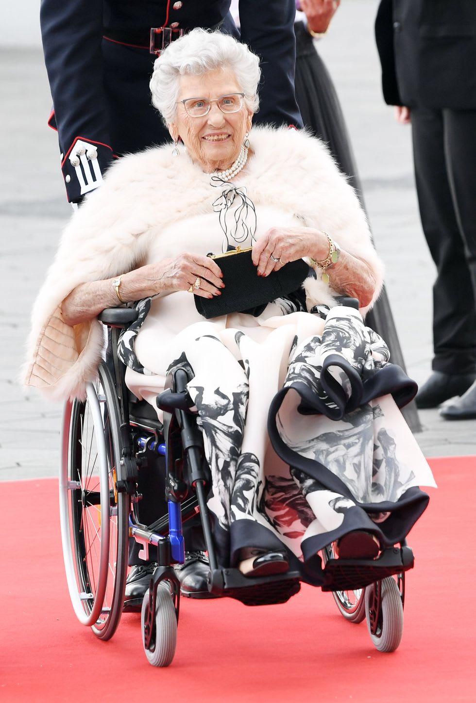 Royal palace confirms princess in hospital with pneumonia