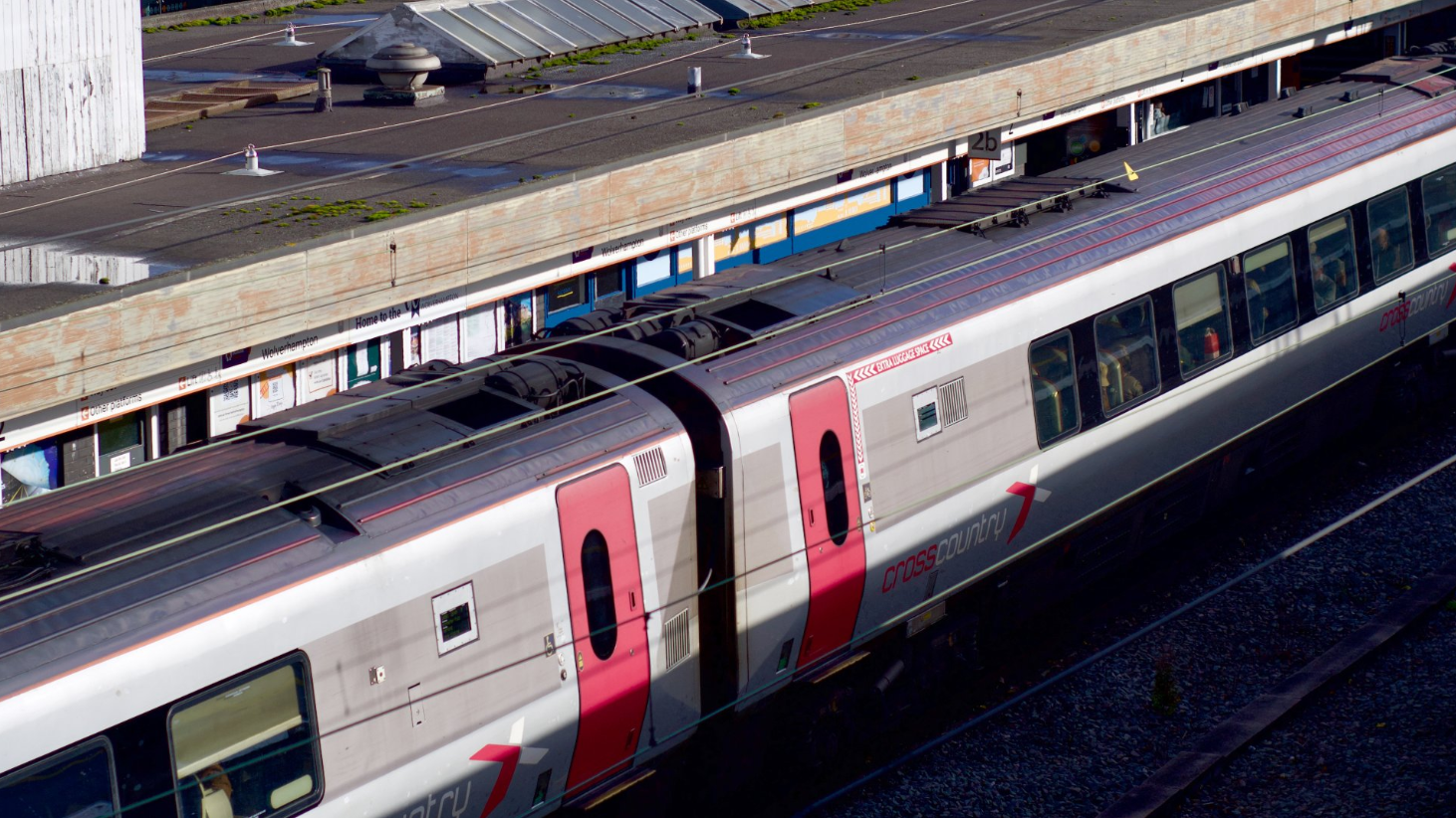 Major rail disruption due to wire damage
