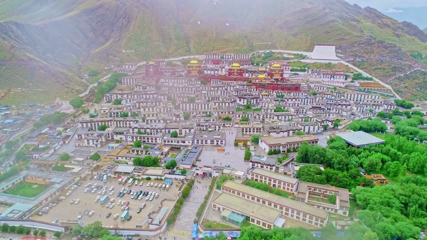 Tashilhunpo Monastery, Tiber: Drone Explores Golden Roofs of Shigatse
