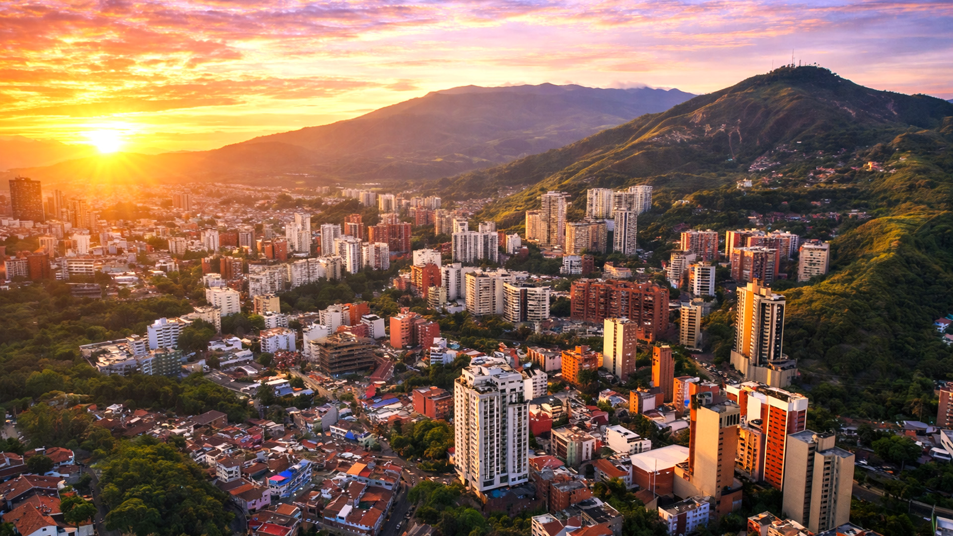 ¿Has visto una ciudad rodeada de montañas como esta?