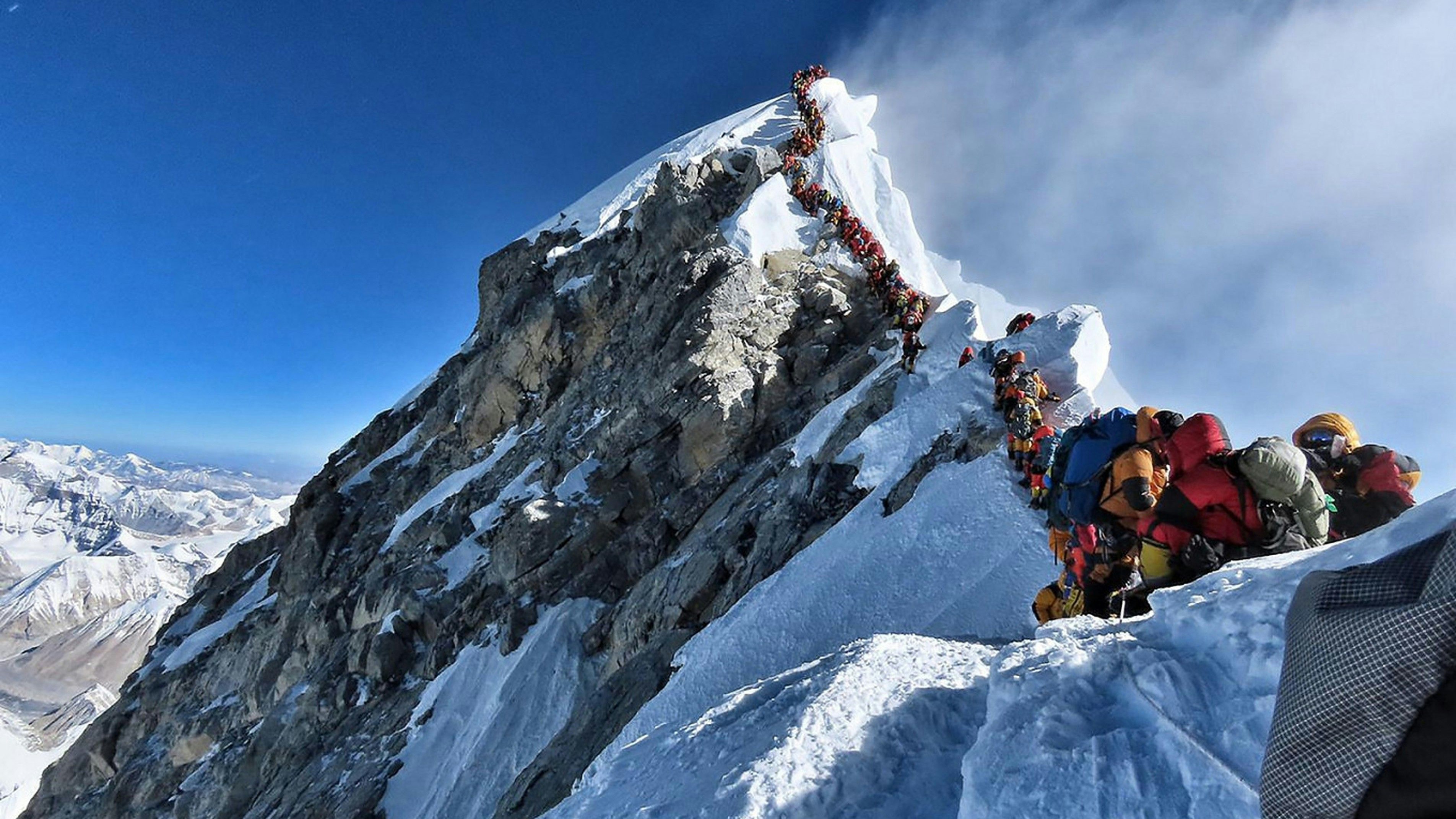 Vermisster Sherpa am Mount Everest lebend gefunden