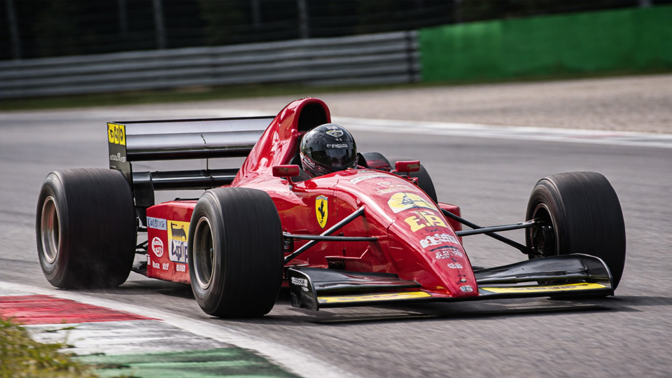 Ferrari 412 F1 V12 sound full throttle 17,000 RPM