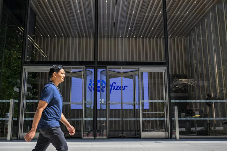Pharma stocks Pfizer, GSK offer defensive plays in an uncertain market ...