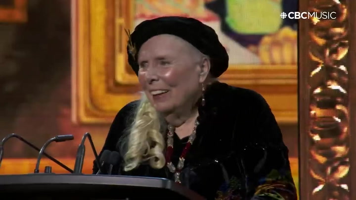 Reclusive singer, 82, steps out to bash Trump