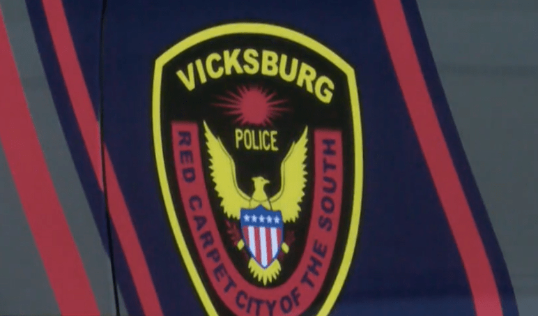Vicksburg police investigate three-vehicle crash, shooting