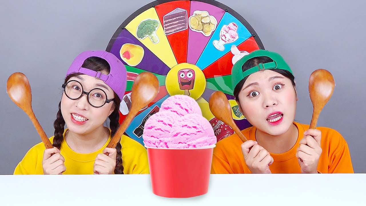 Tantangan makanan asli sendok besar vs sendok kecil DONA