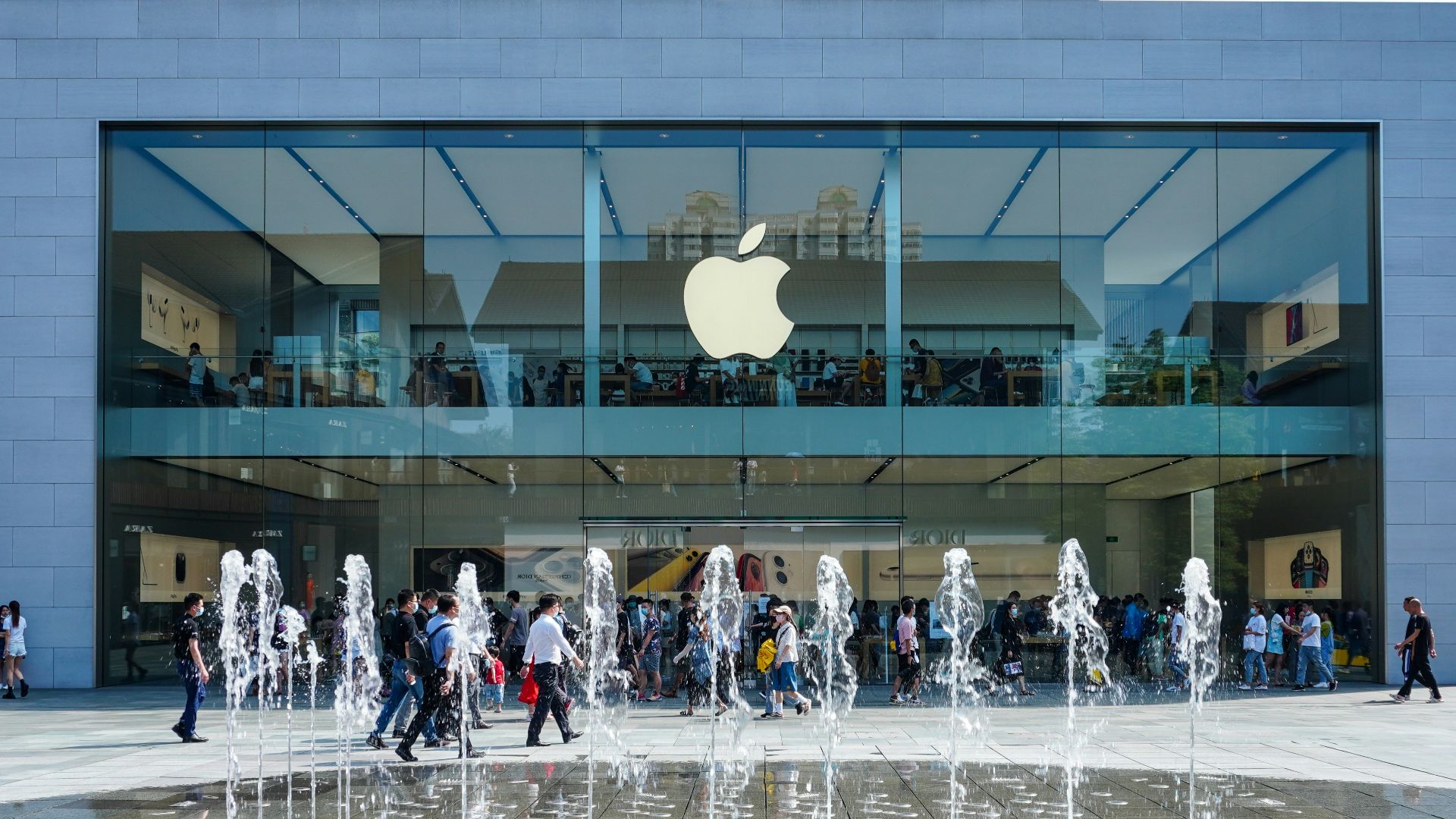 20 strange facts about Apple