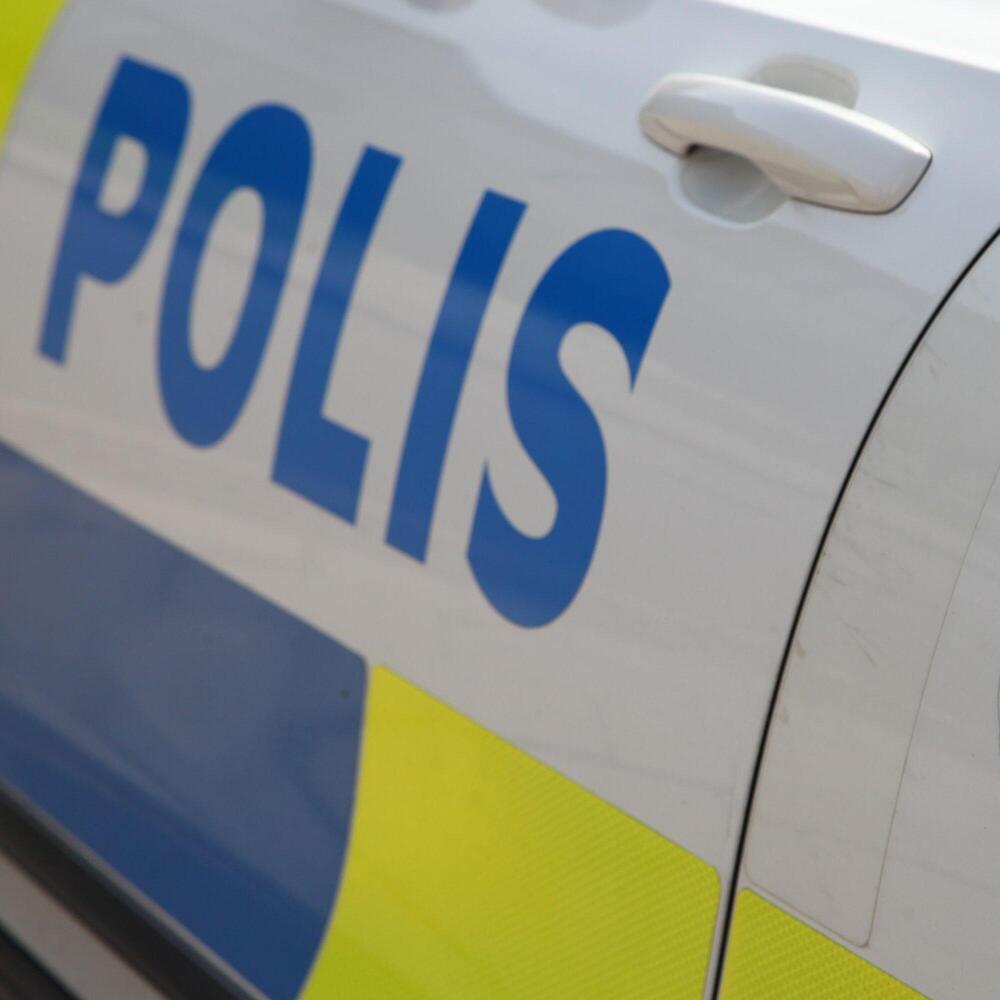 Am ersten Tag seines Einsatzes: Selbstfahrender Bus kracht in Göteborg ...