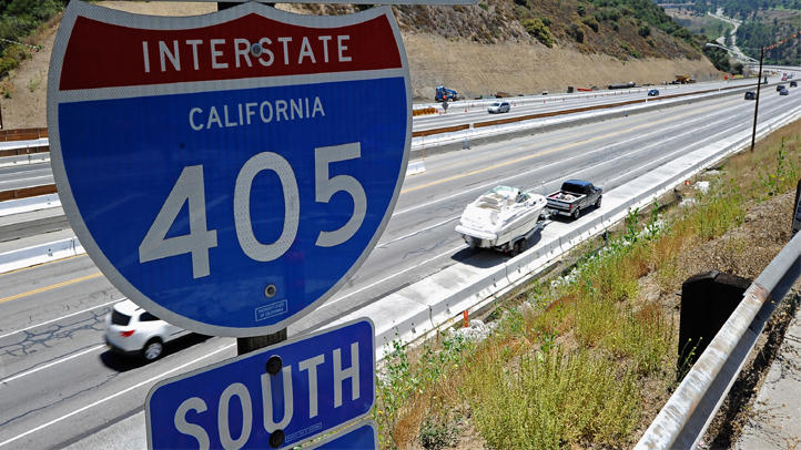 405 Freeway lanes reopen after suspicious package investigation