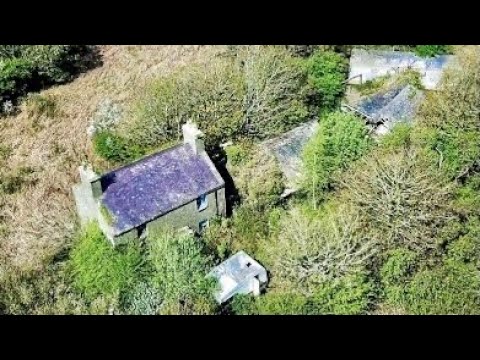Discovering a ghost house filled with memories