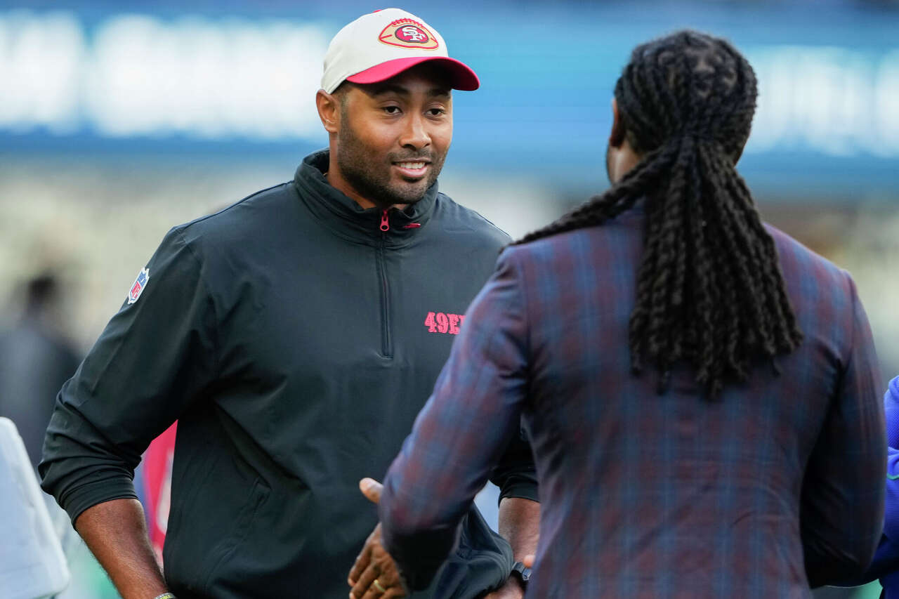 49ers assistant coach KJ Wright promoted, continuing his parallels to ...