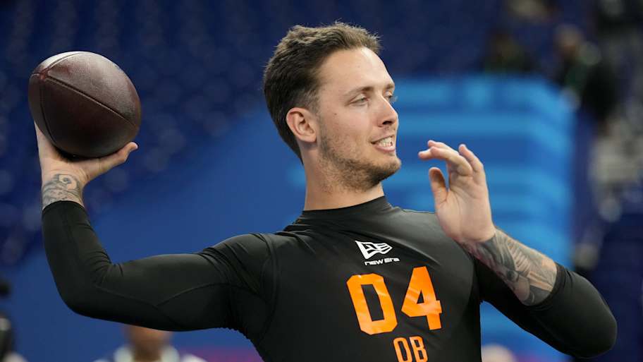 2026 NFL draft top 5 rookie quarterbacks featuring Ty Simpson & Carson Beck