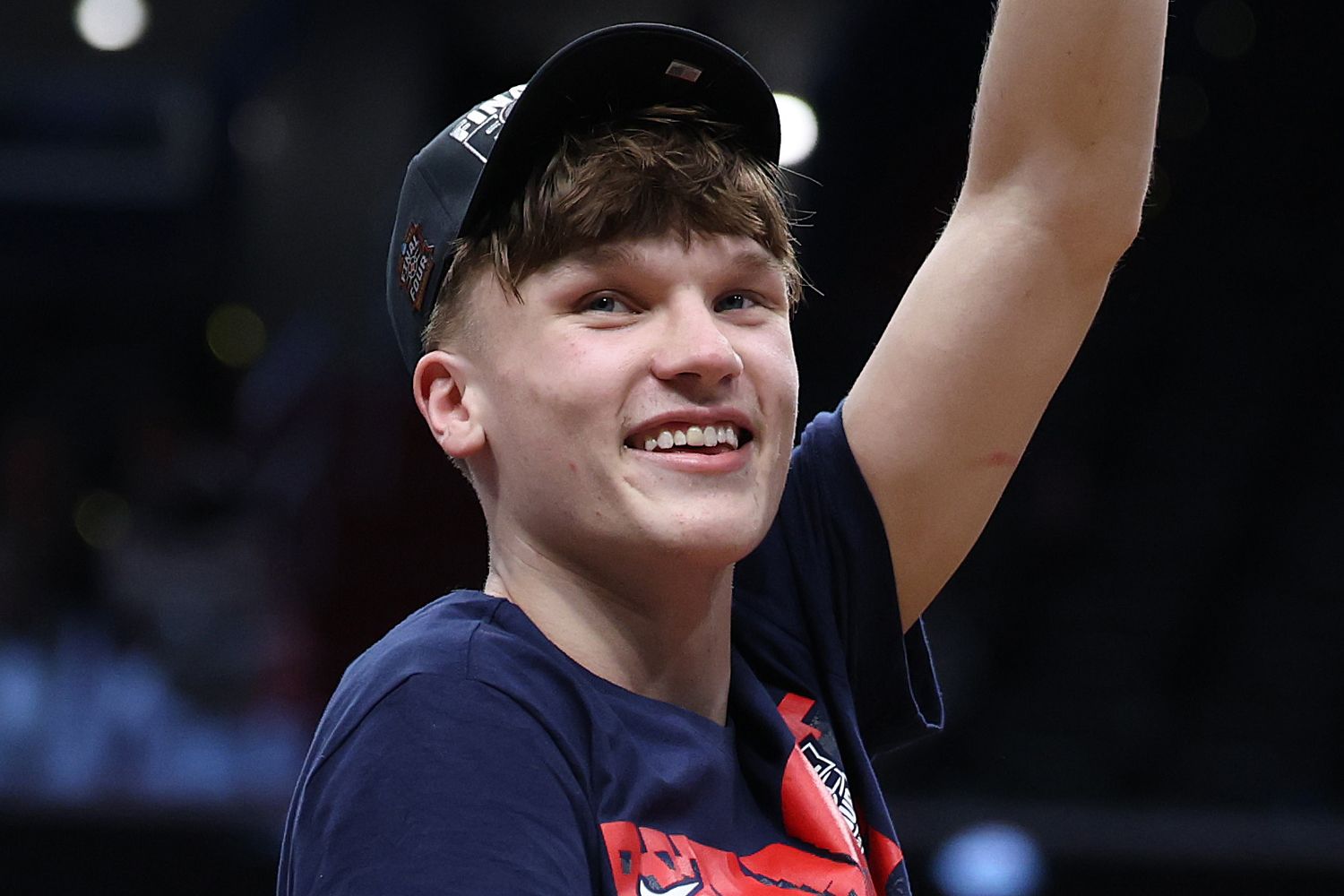 Braylon Mullins celebrates with his girlfriend in hotel room after his ...