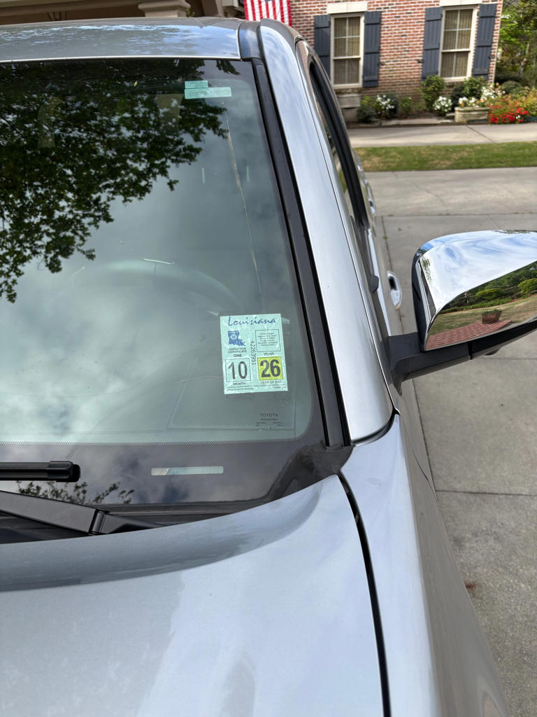 Louisiana takes first step to eliminate vehicle inspection stickers
