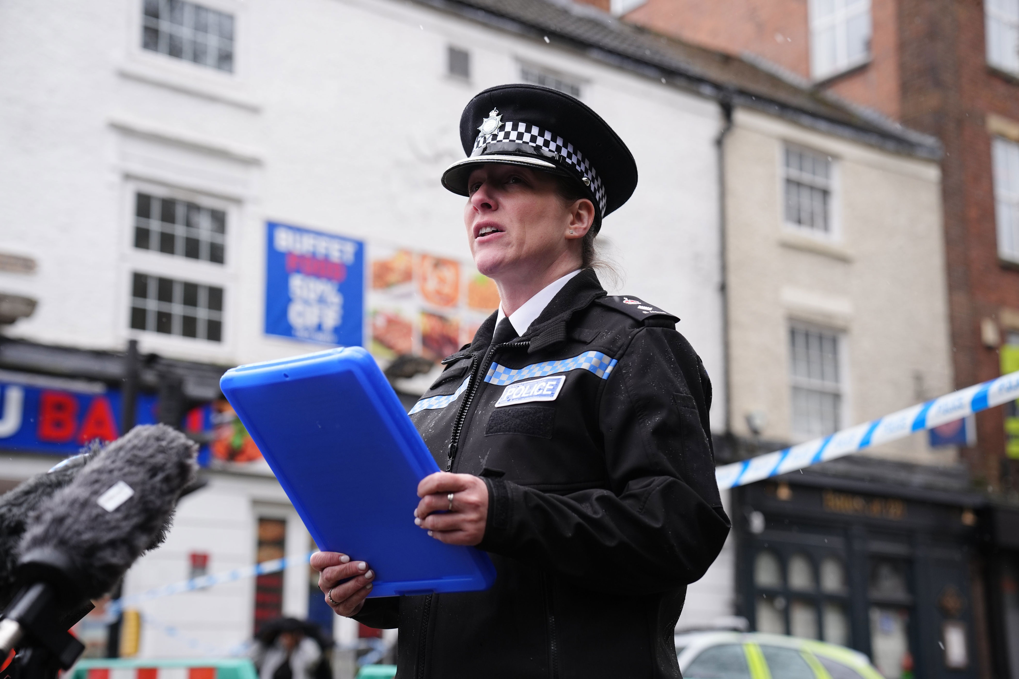 Detectives given more time to question man after pedestrians struck by car