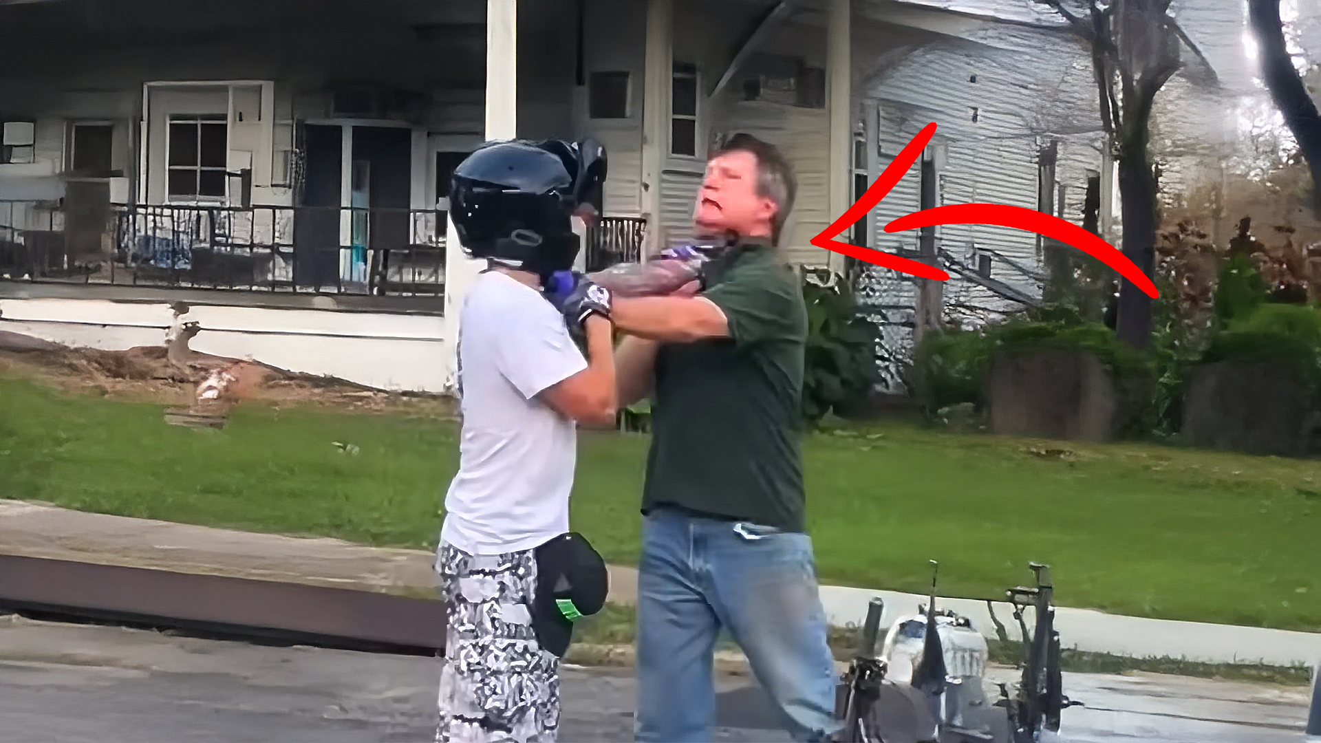 Man regrets messing with bikers | Epic, crazy & insane motorcycle ...