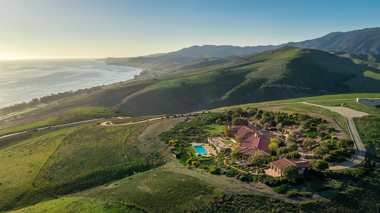 Touring a $110M California ranch with multiple mega homes