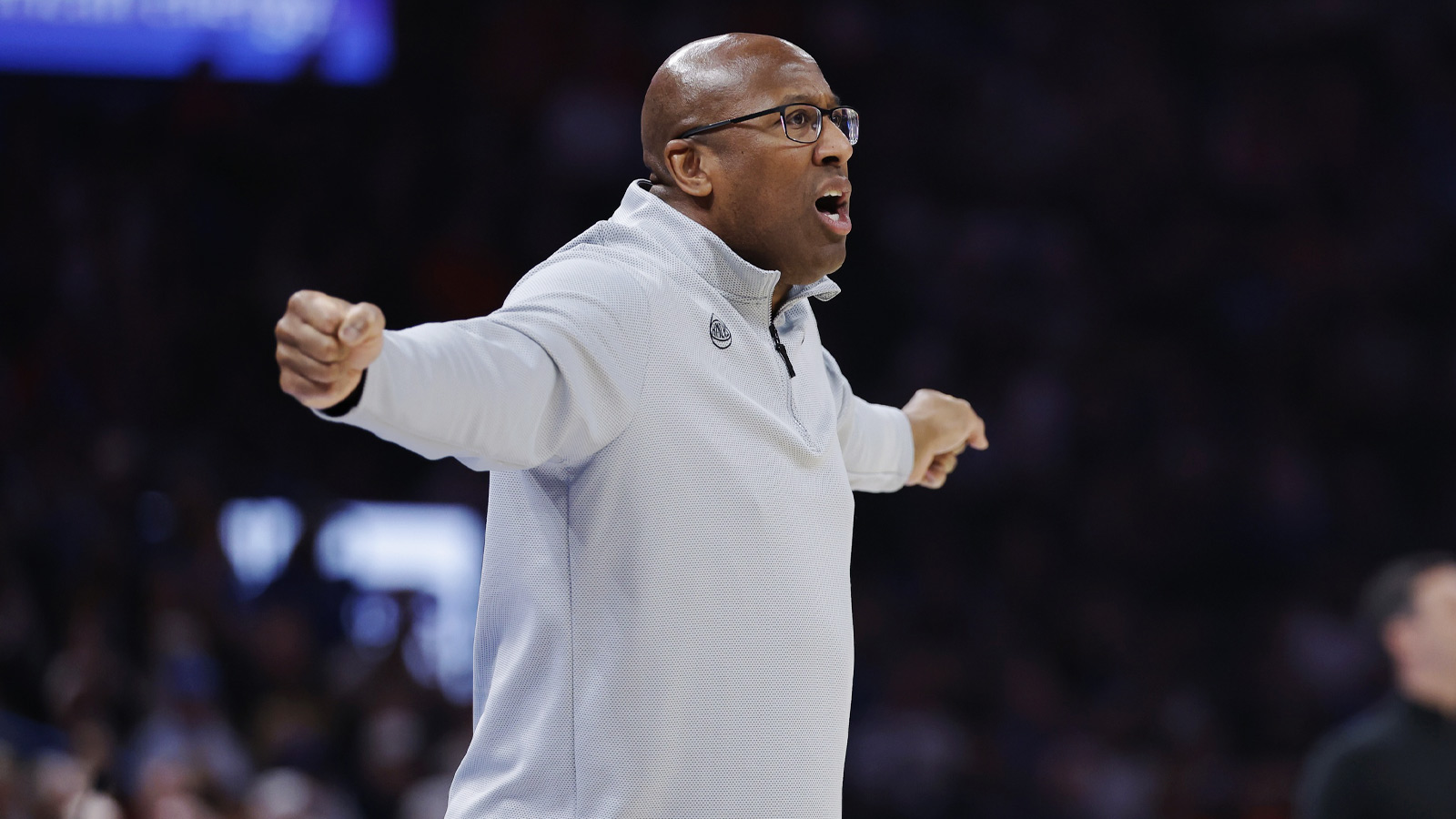 Knicks’ Mike Brown sends ultimate praise for Mitch Johnson before NBA ...