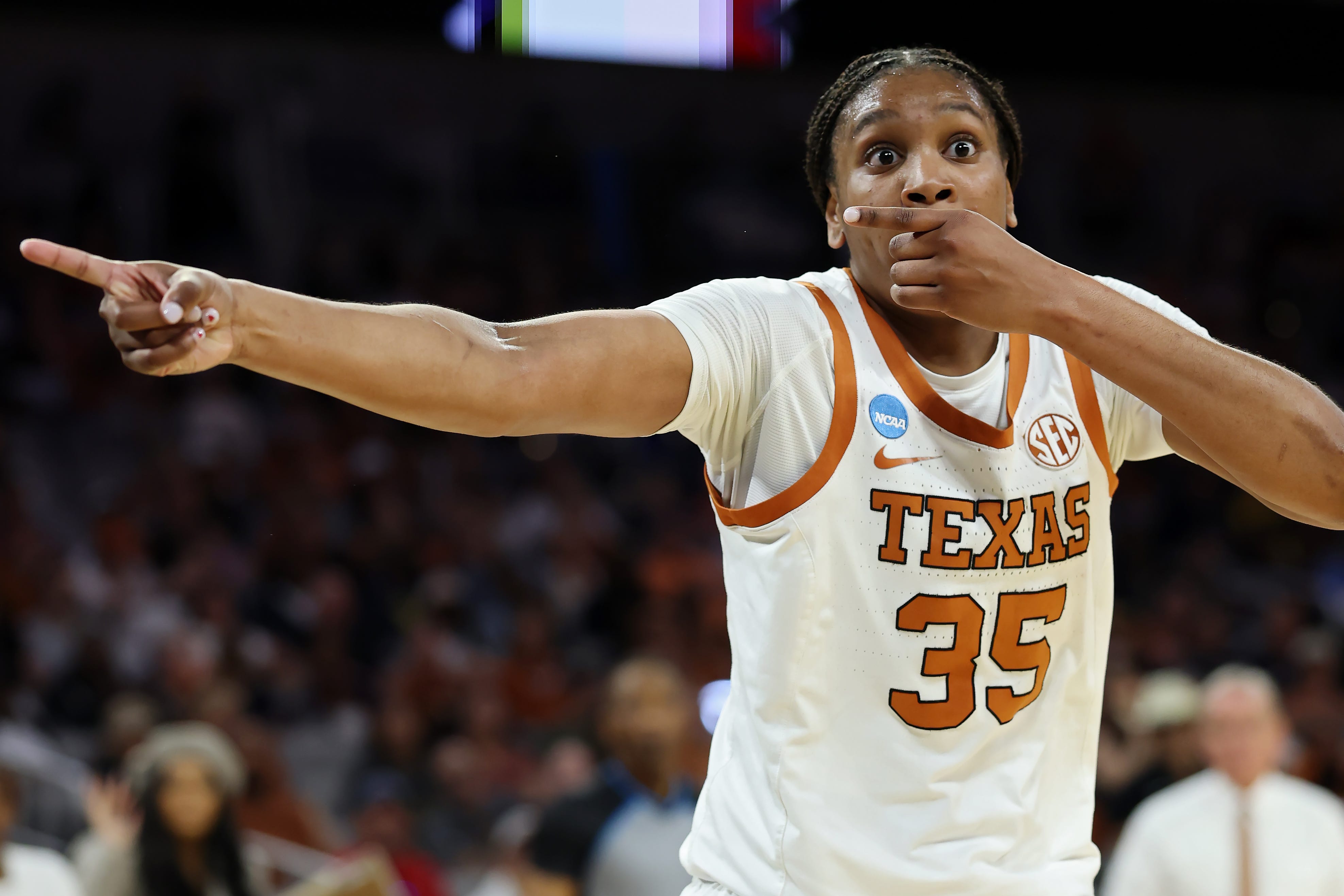 UCLA vs Texas odds for women's March Madness Final Four game betting