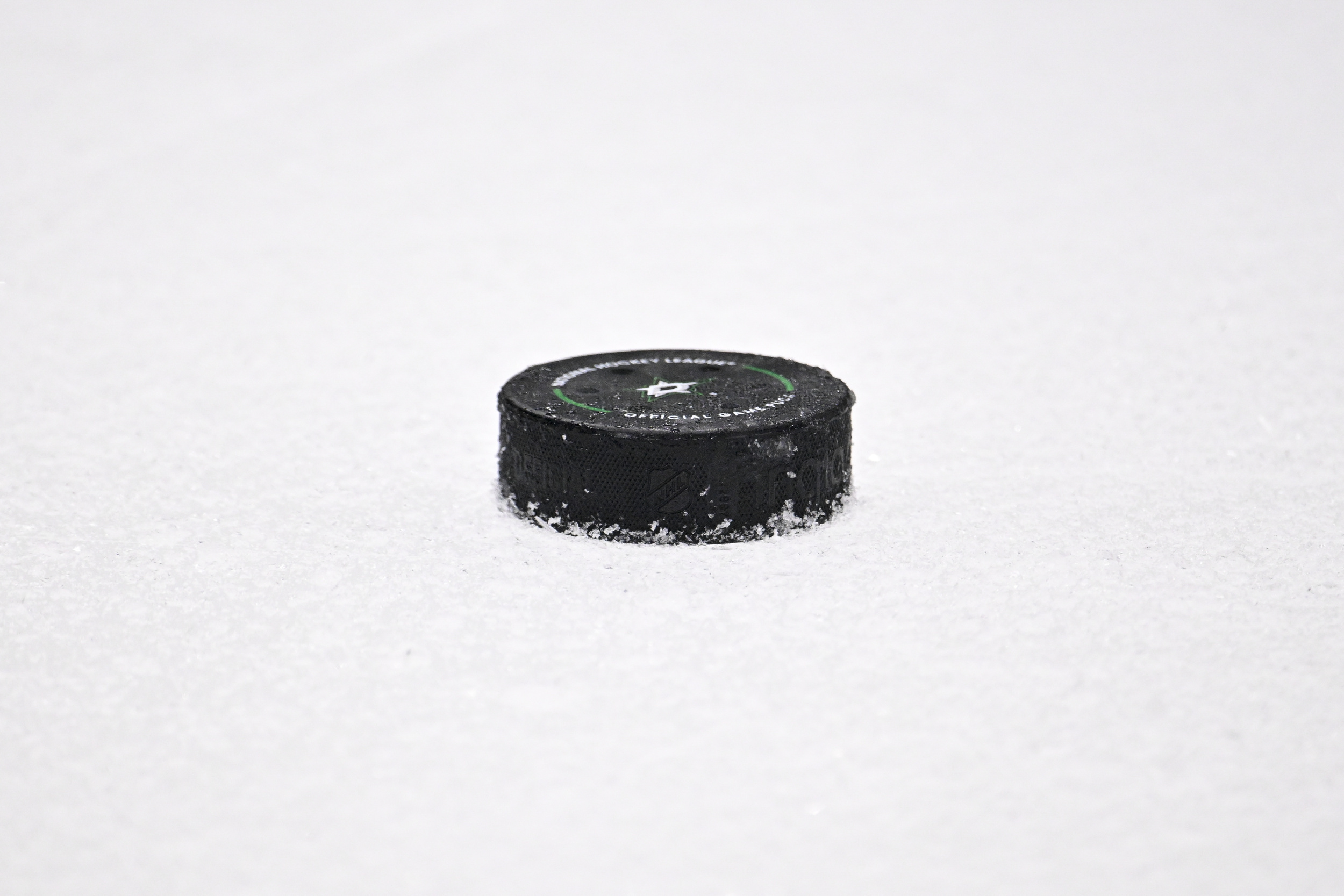 Flames sign Jonathan Castagna to entry-level contract