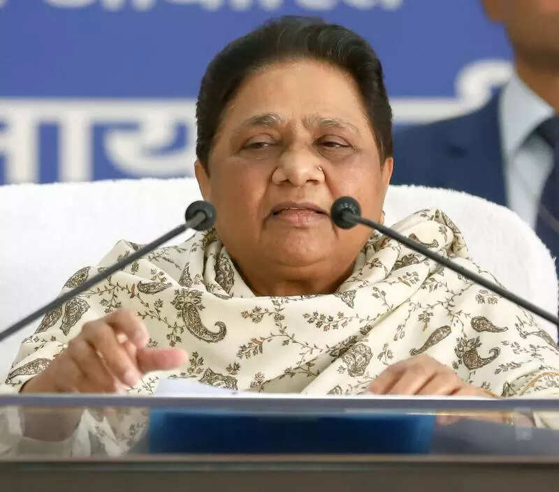 Mayawati to hold UP unit meeting today, poll preps on agenda