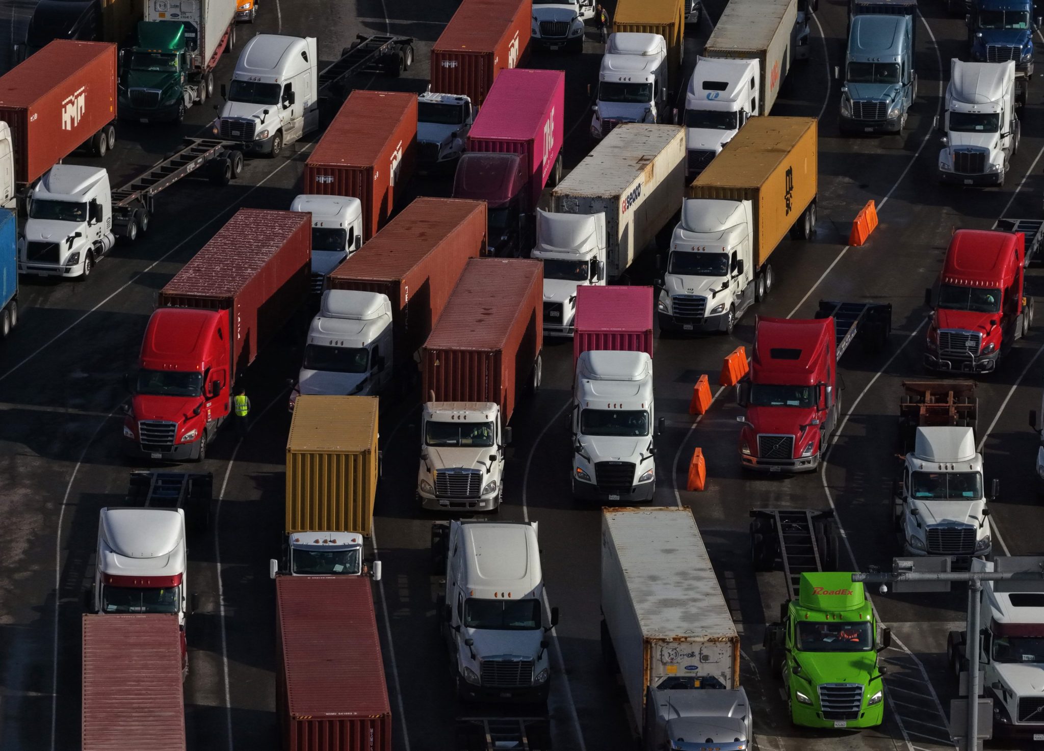 Cargo theft costs US trucking $18 million a day and is unlike anything ...
