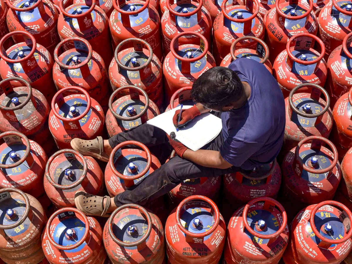 LPG shortage affects workers & construction activity alike