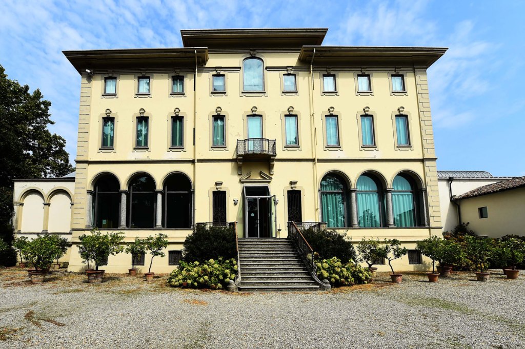 Thieves Make Off with $10 M. Worth of Art During Three-Minute Heist