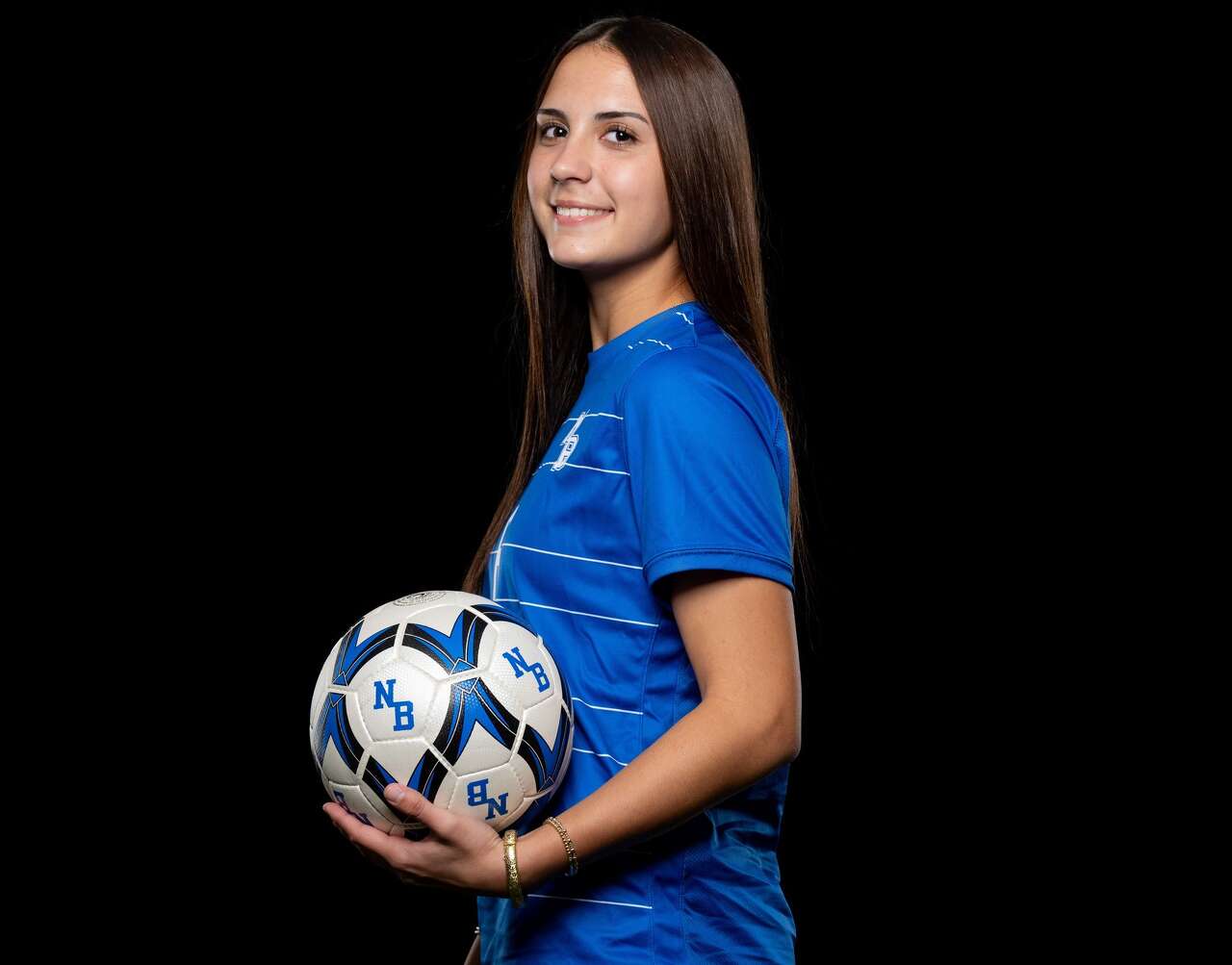 New Braunfels' Maya Hernandez selected E-N girls soccer player of the week