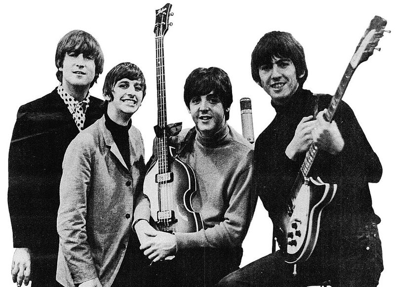 14 classic rock bands that didn’t rely on just one lead singer
