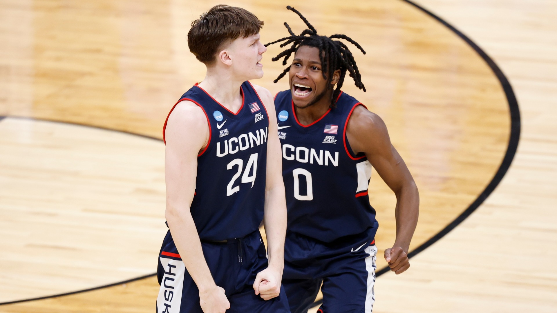 Epic NCAA Elite Eight finish: UConn stuns Duke at buzzer