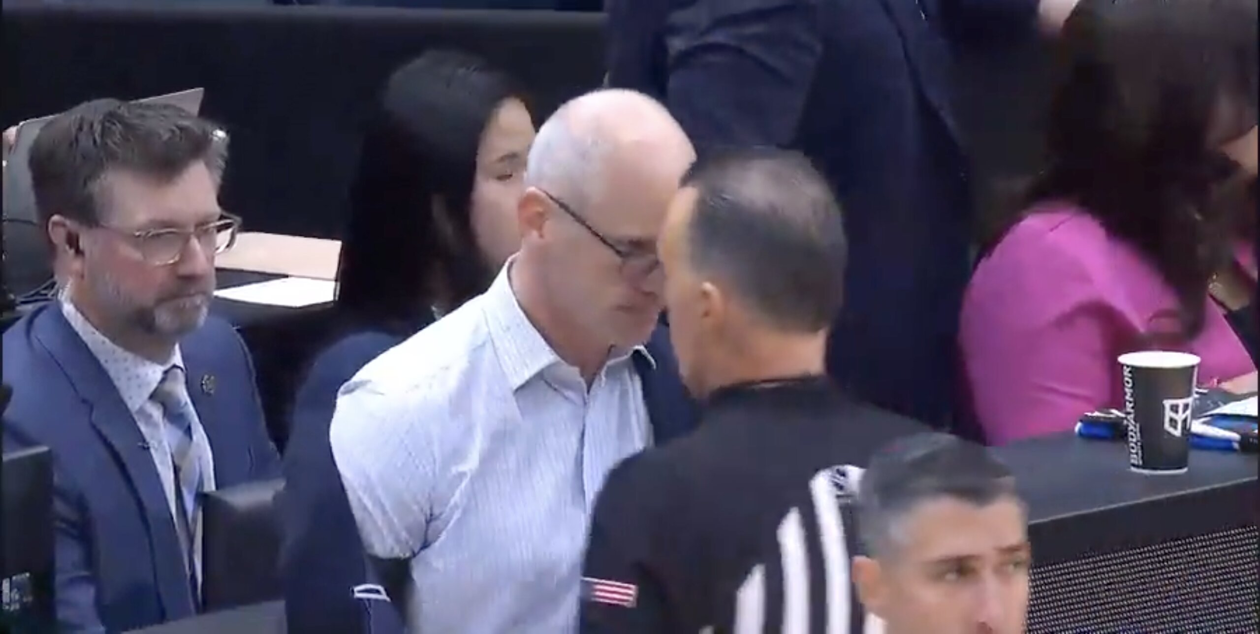 UConn basketball coach goes viral for bizarre interaction with ref ...