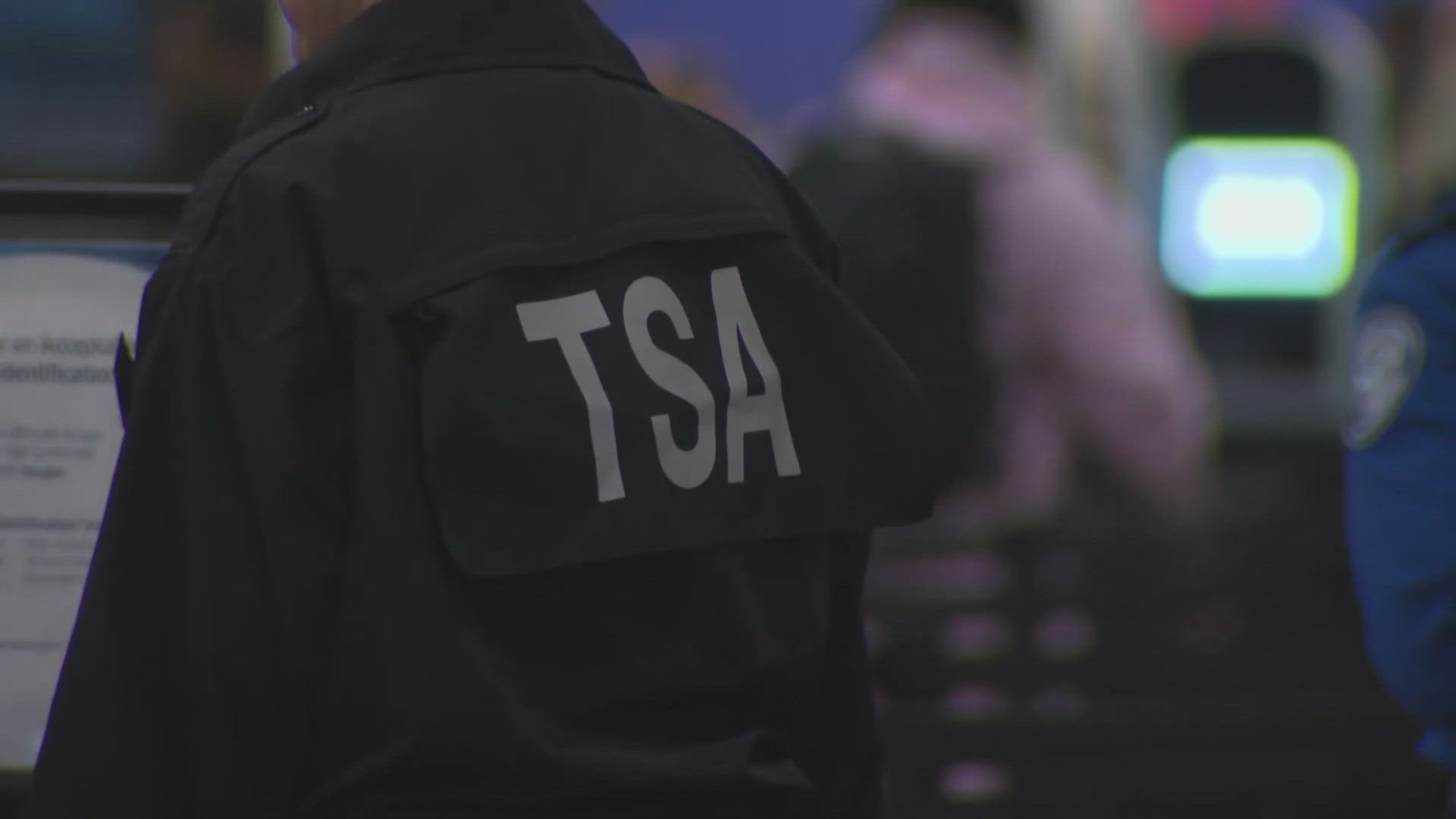 TSA workers still struggling after 1st check in weeks