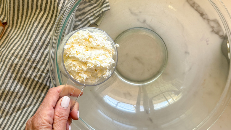 Super simple cannoli dip recipe