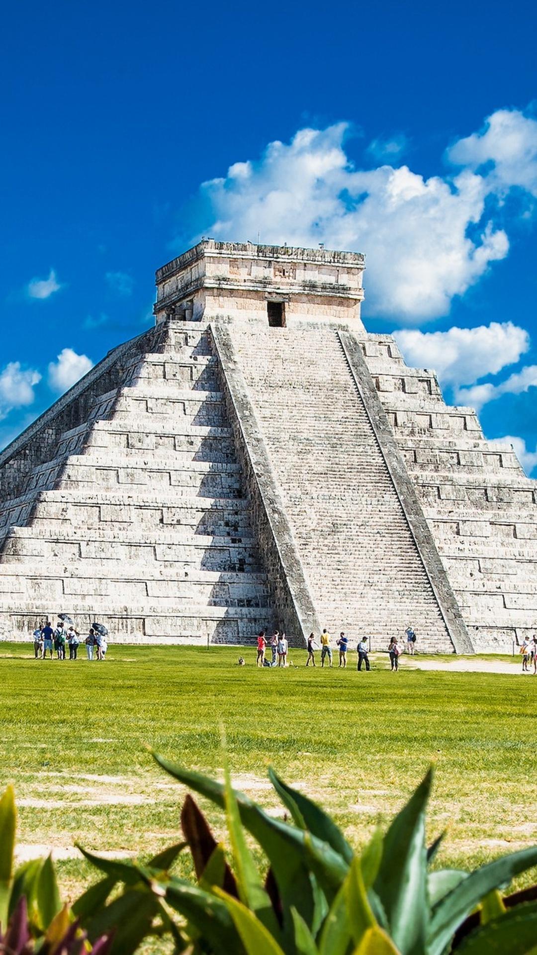 5 iconic destinations worth crossing the globe for