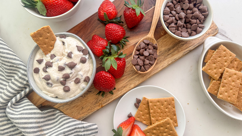 Super simple cannoli dip recipe