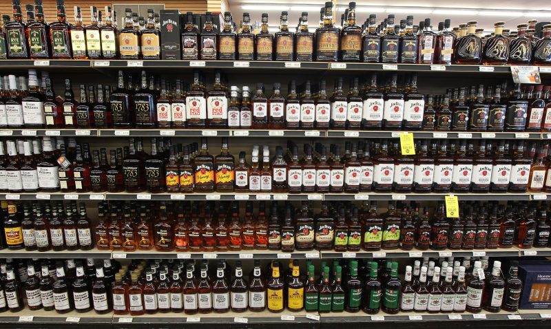 Kansas City agrees not to enforce alcohol sales ban until August