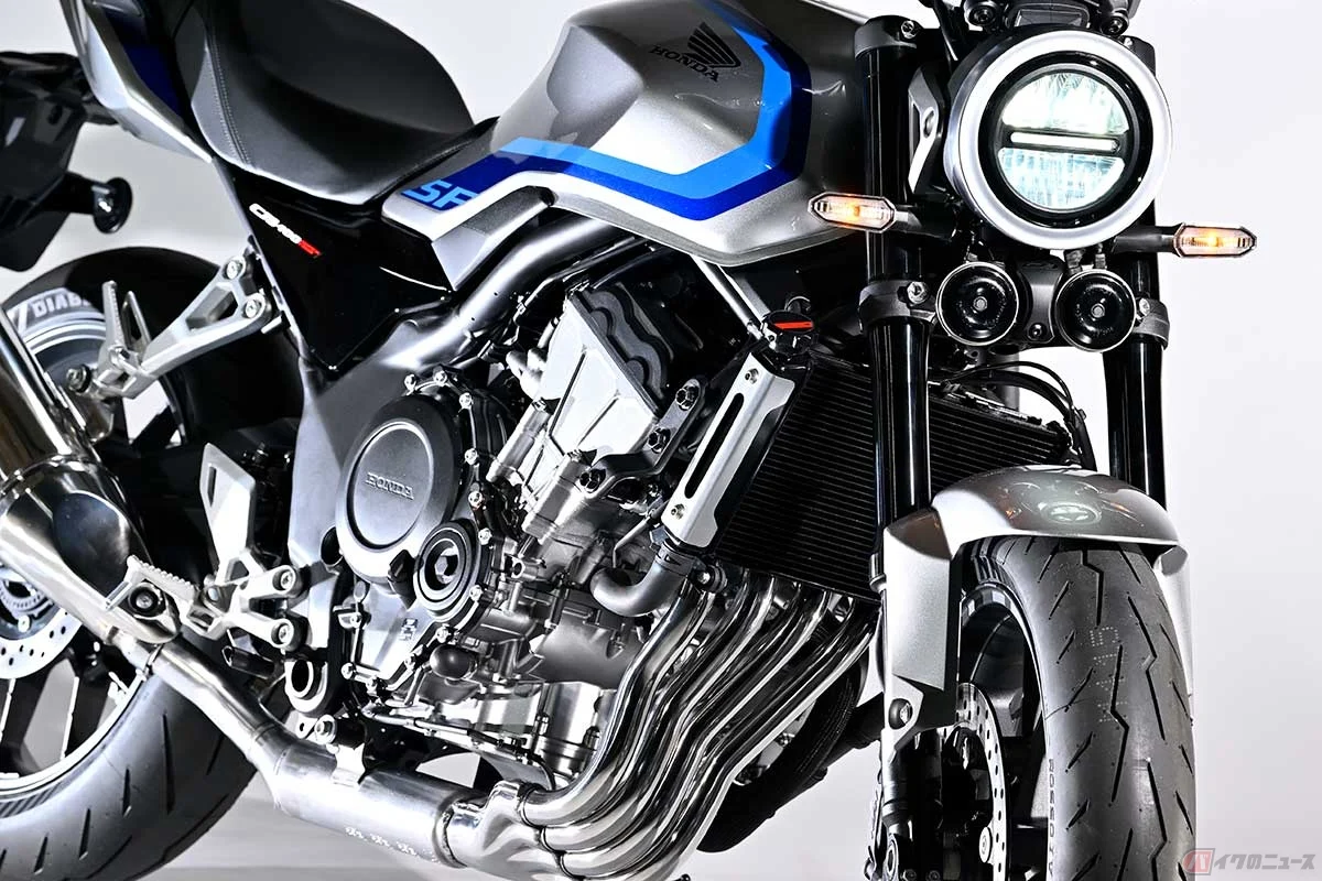 市販の発表を待つのみ? 世界初公開となったホンダの400ccモデル 往年の直4ネイキッド復活に反響