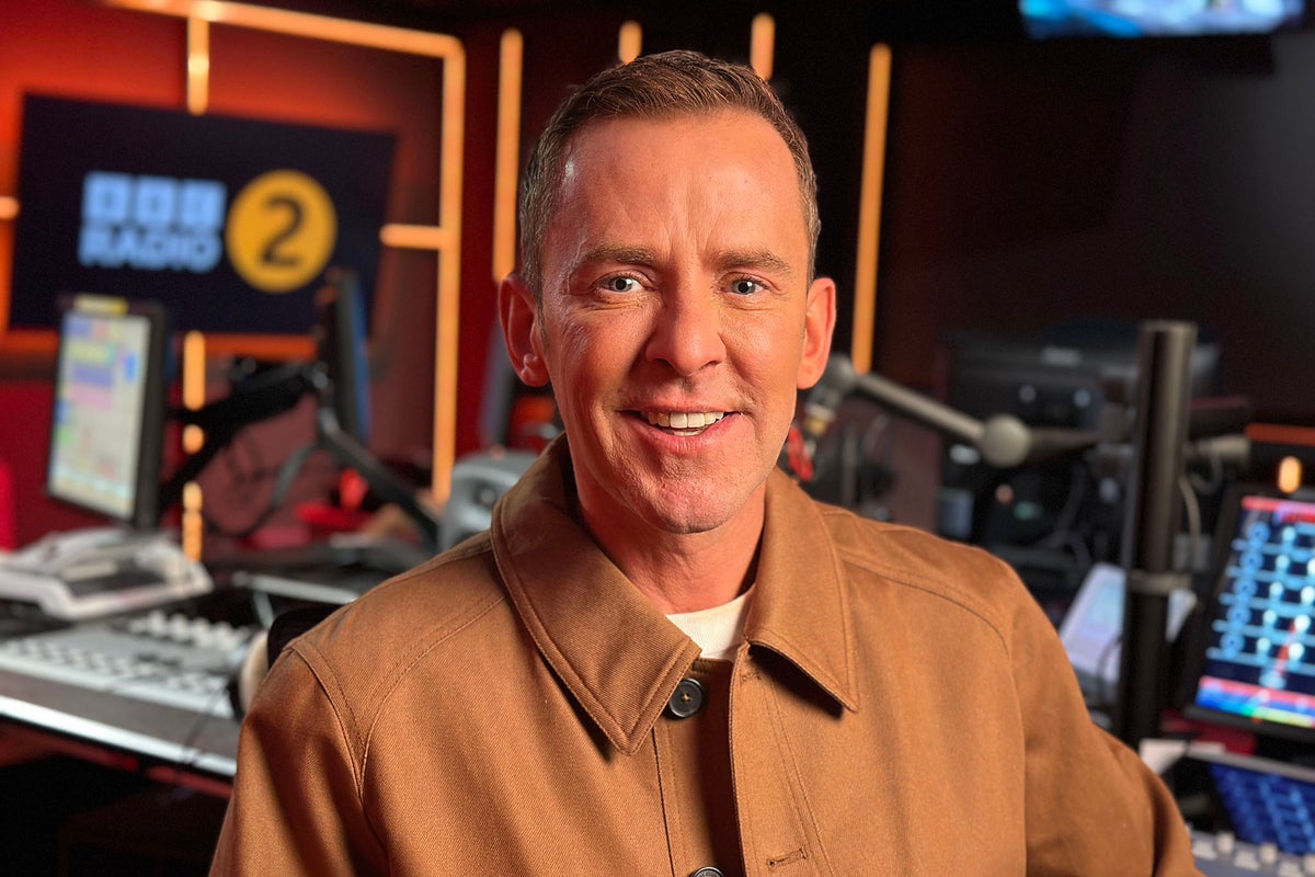 The presenters who could replace Scott Mills on BBC Radio 2