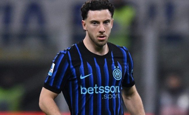Il Napoli continua a tenere d'occhio Carlos Augusto: possibile duello ...