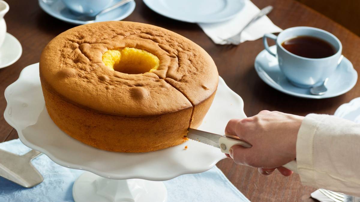 Pão de ló com 4 ingredientes: a receita mais fácil da Páscoa