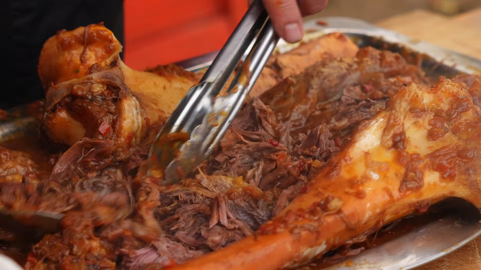 Cooking The Most Tender Meat That Fall Off The Bone!