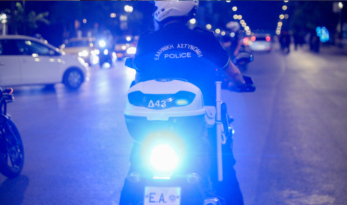 Στη φυλακή οι τρεις κατηγορούμενοι για την εκβίαση επιχειρηματία στη ...