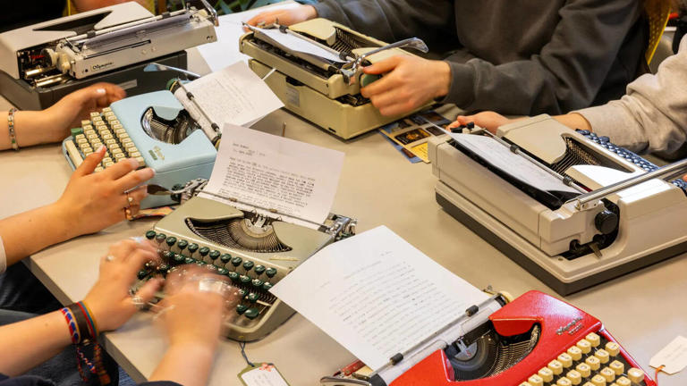 Cornell University instructor uses typewriters to teach writing skills ...
