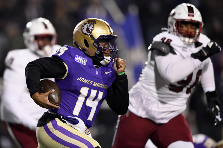 UCF football opens spring camp: 5 players to watch for Knights